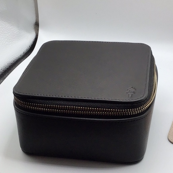 Leatherology | Bags | Leatherology Medium Jewelry Organizer | Poshmark